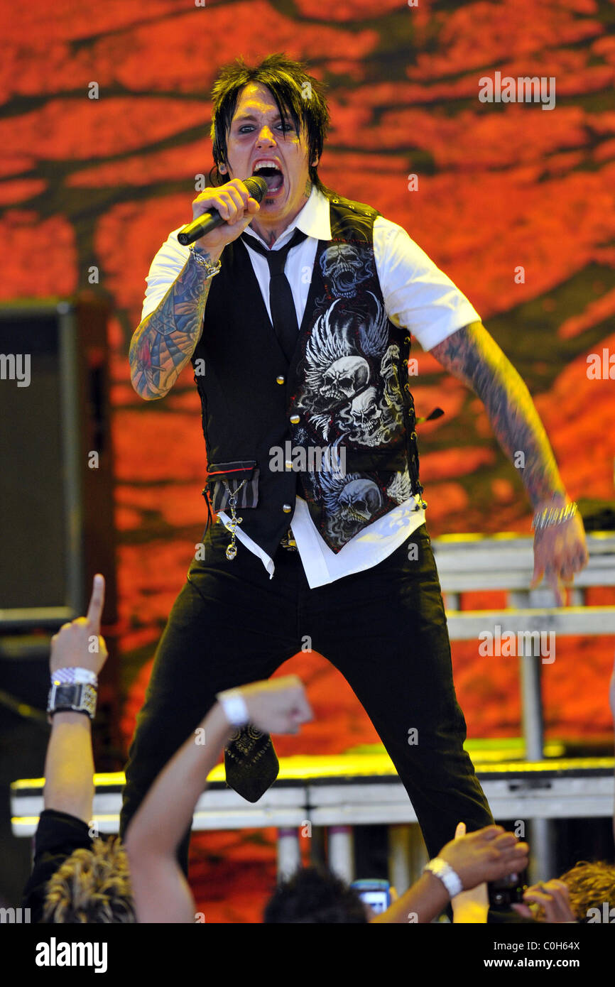 Singer Jacoby Shaddix of Papa Roach performing on the opening night of ...