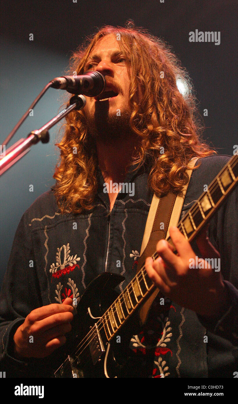 Dave mccabe zutons hi-res stock photography and images - Alamy