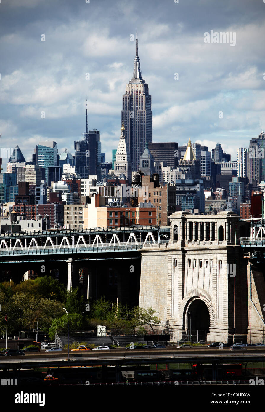 New York city skyline with focus on Empire State Building over the ...