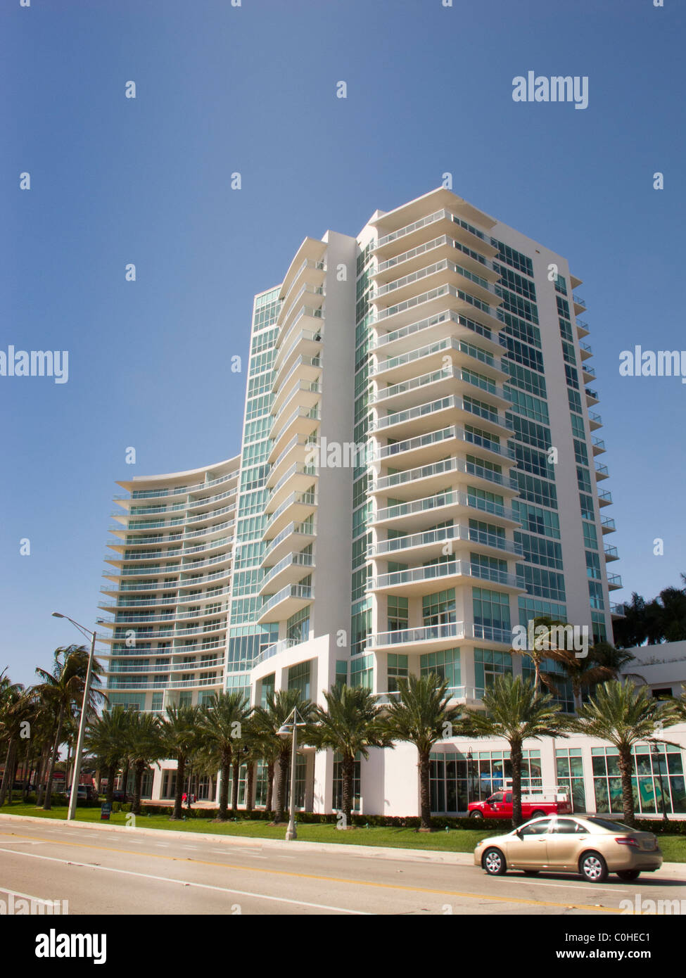 High rise condominiums in Florida Stock Photo - Alamy
