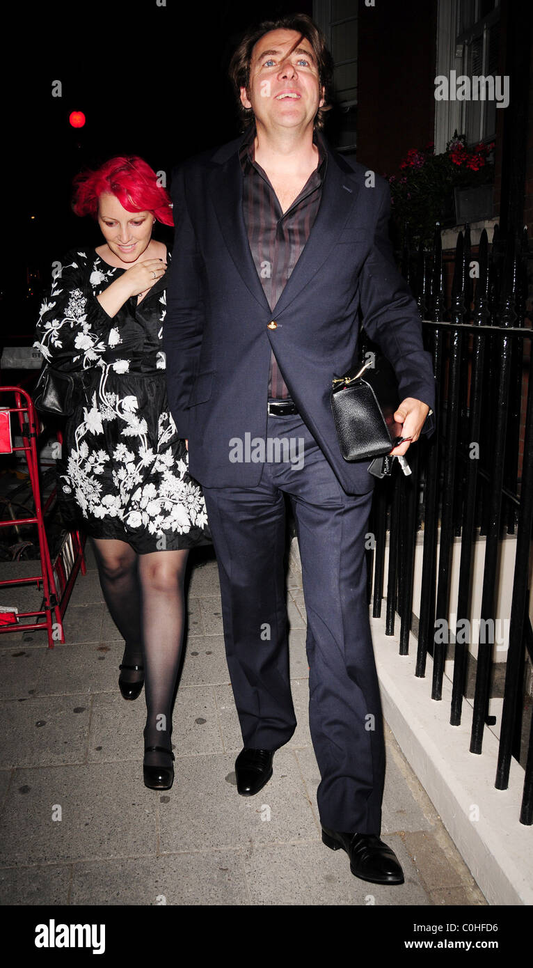Jonathan Ross and wife Jane Goldman arrive at Cipriani restaurant ...