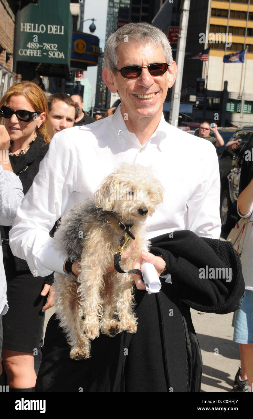 Richard belzer and dog hi-res stock photography and images - Alamy