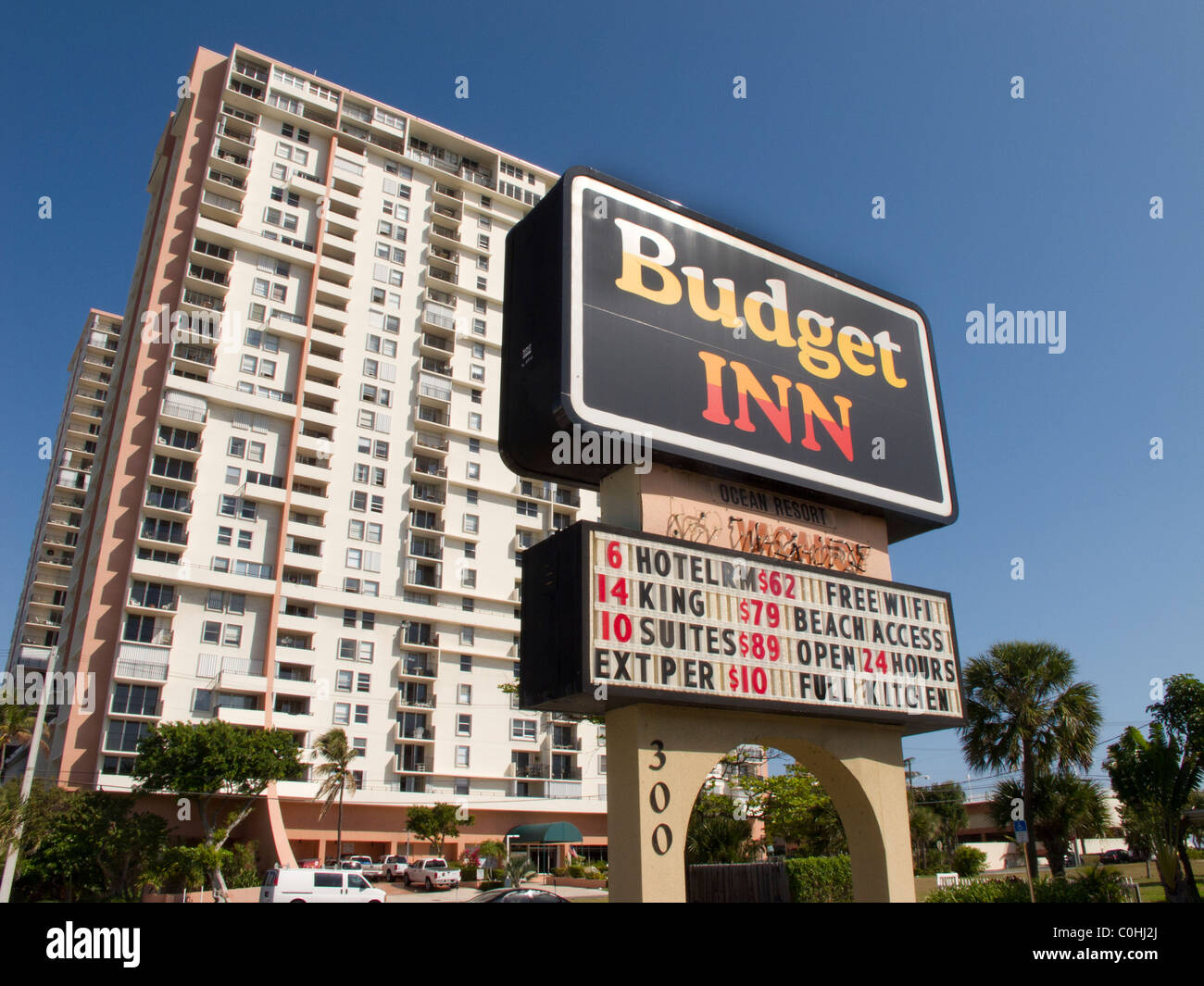 High rise sign hi-res stock photography and images - Alamy