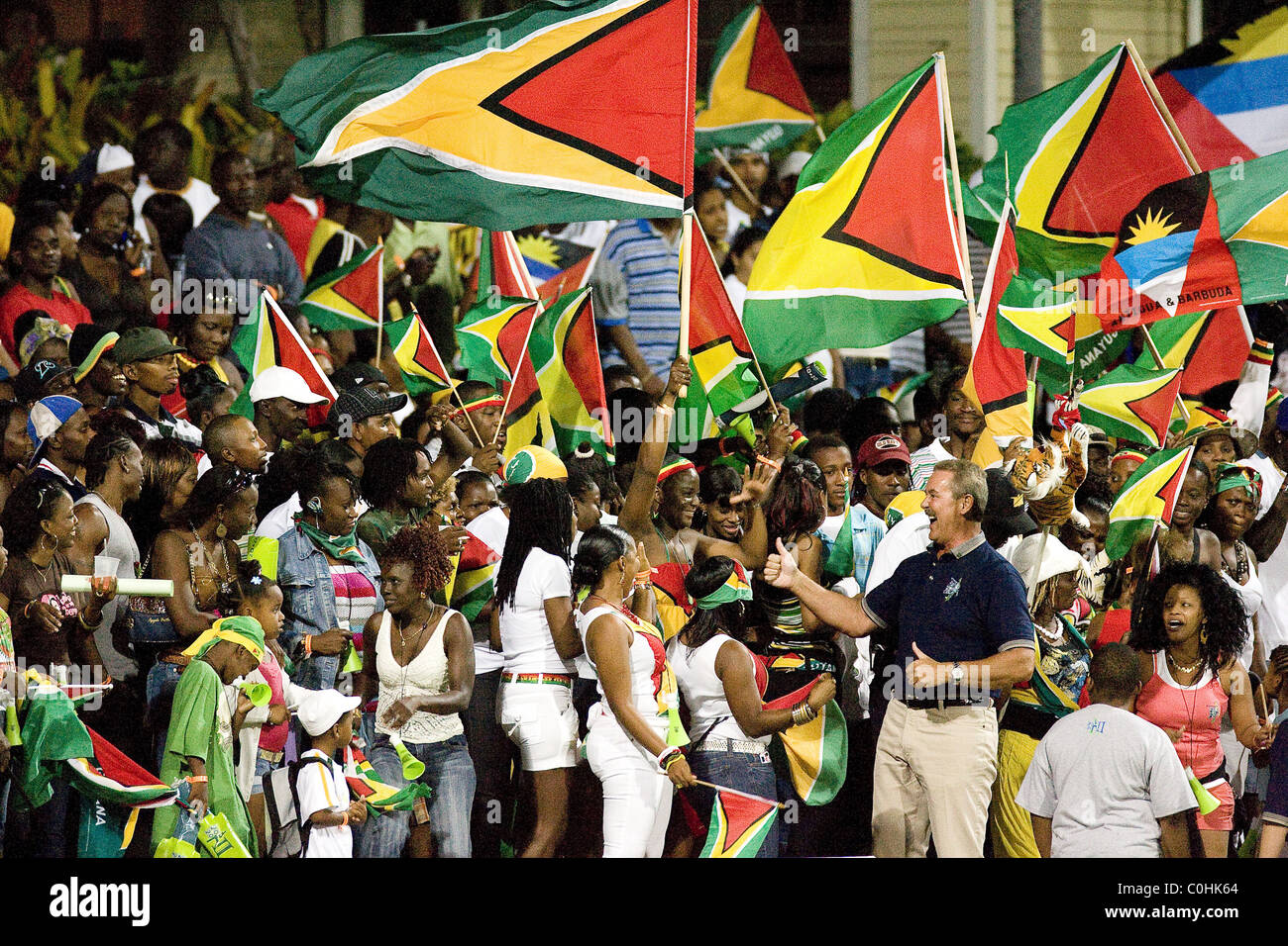 Sir Allen Stanford meets the fansThe Stanford 20/20 cricket 2007/08 ...