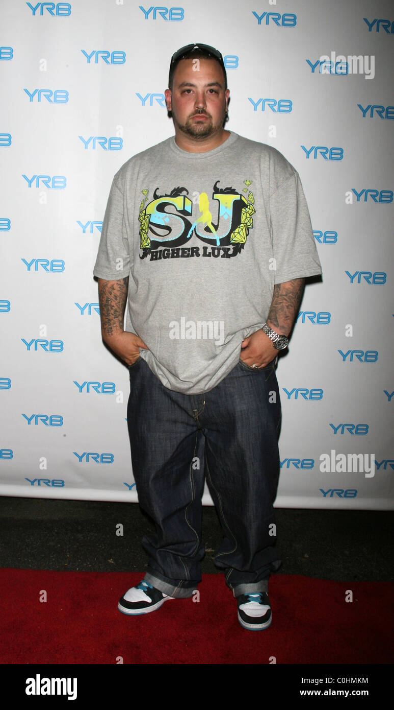 Ian Sami Hajor 'How You Rock It' Live Fashion Shoot Hosted by YRB ...