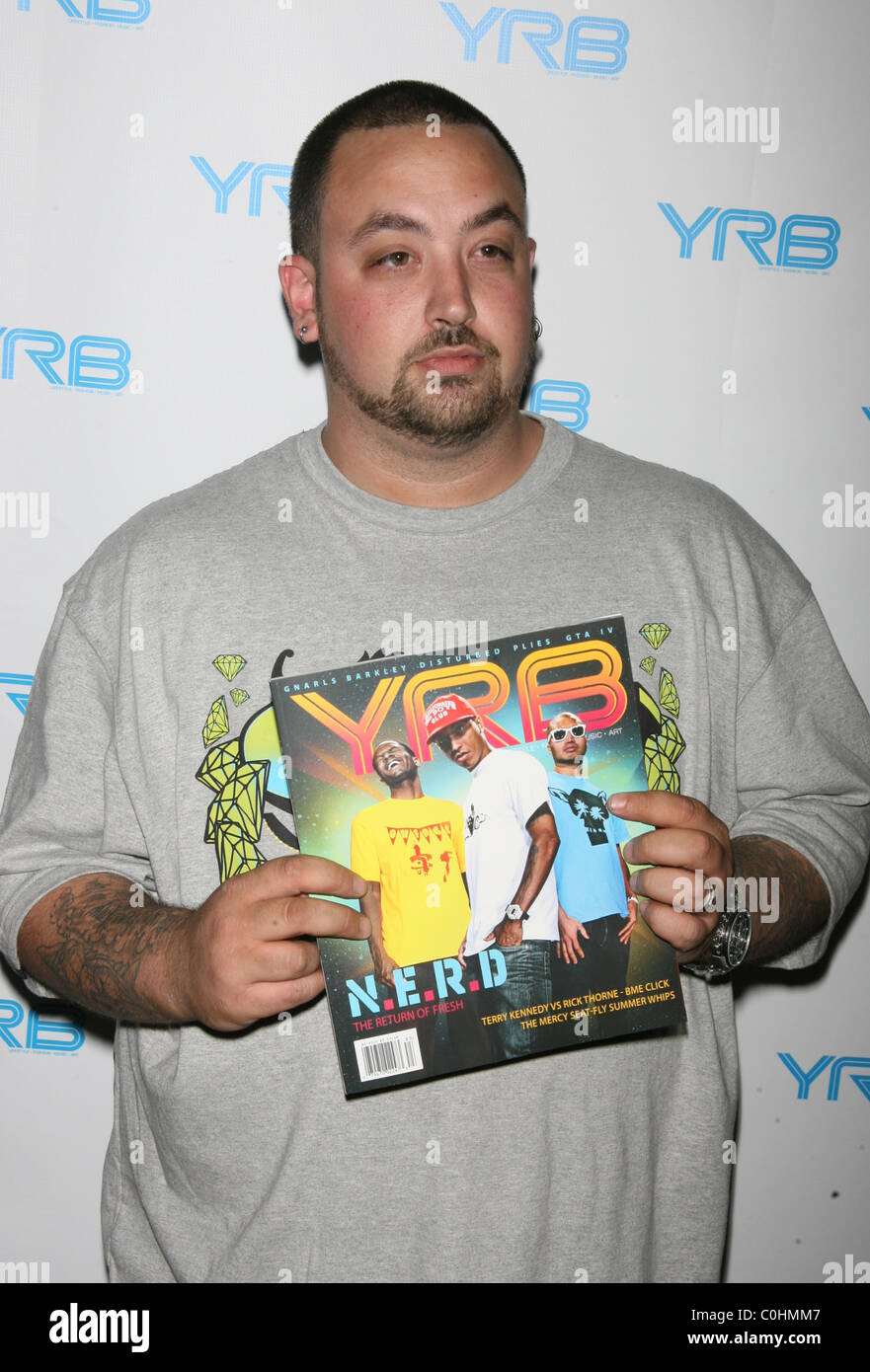 Ian Sami Hajor 'How You Rock It' Live Fashion Shoot Hosted by YRB ...