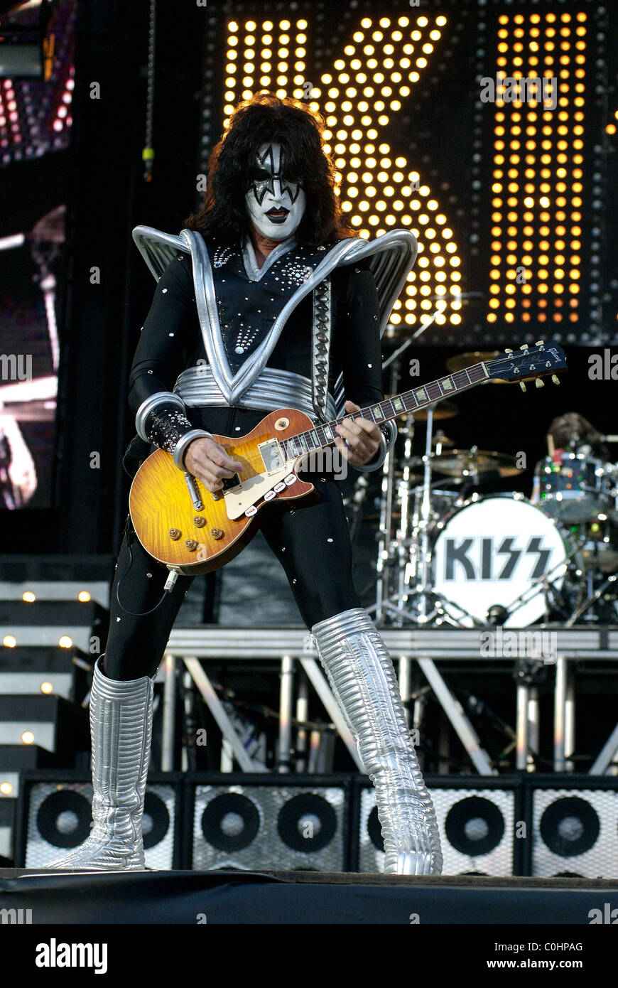 Tommy Thayer of Kiss Performing Live Download Festival 2008 - Day One ...