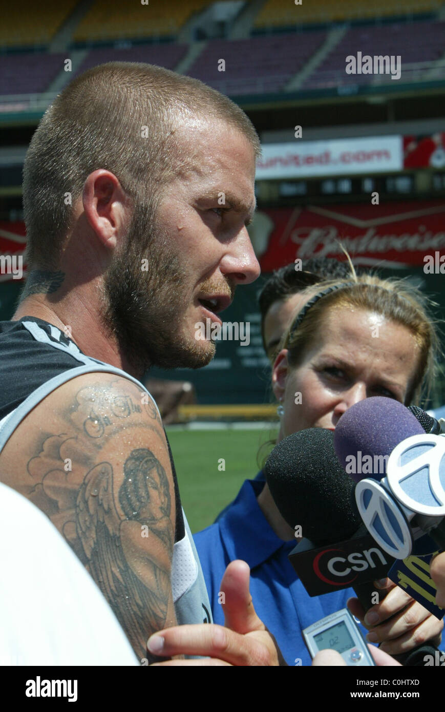 David Beckham joins his LA Galaxy team-mates to warm up at the RFK ...