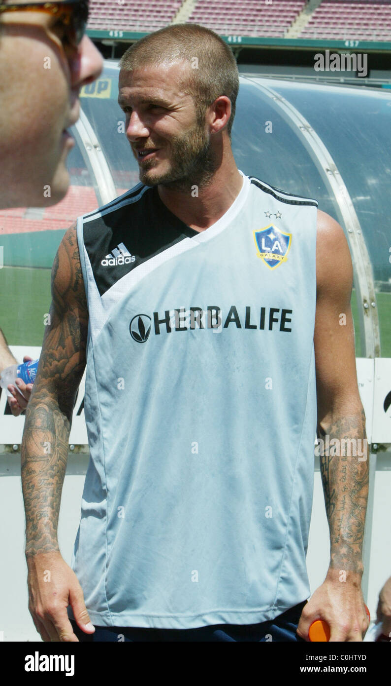David Beckham joins his LA Galaxy team-mates to warm up at the RFK ...