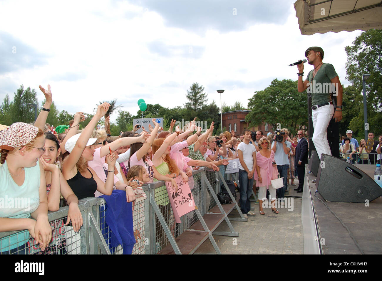 Mark Medlock performing live at a party for car dealership Kroymans. It ...