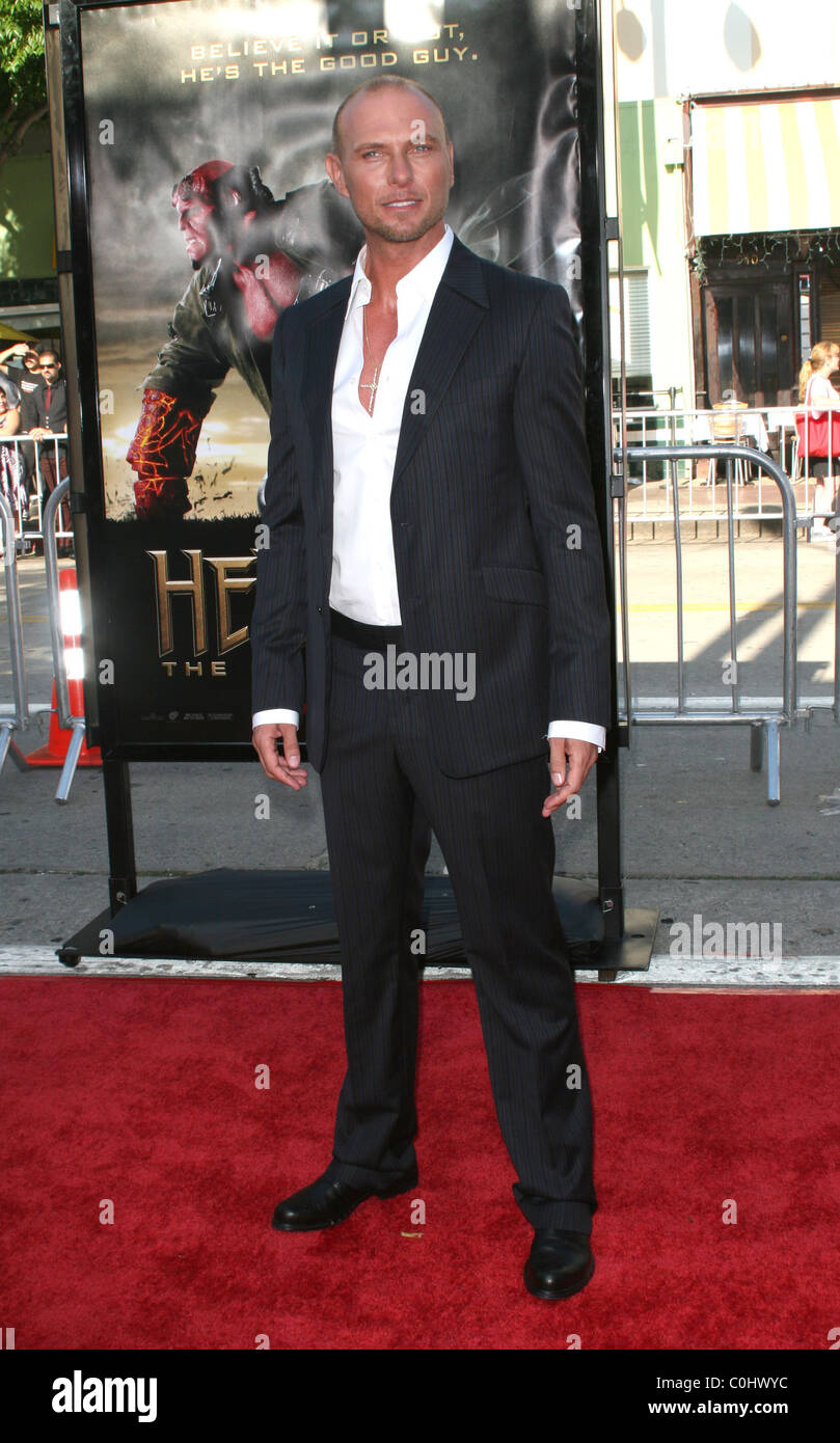 Luke goss hellboy golden army hi-res stock photography and images - Alamy