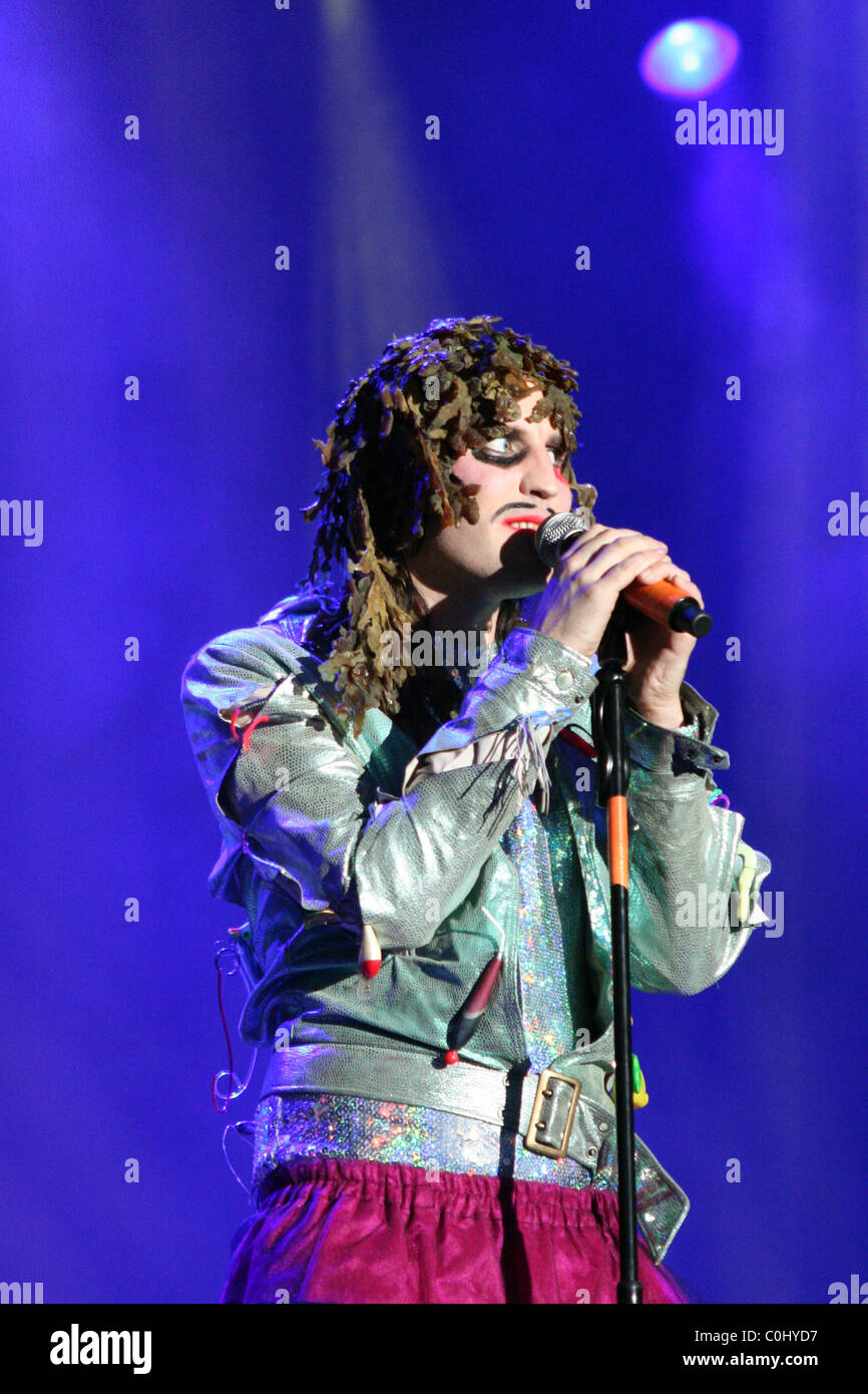 Noel Fielding of The Mighty Boosh at the Mighty Boosh Festival Hop Farm ...