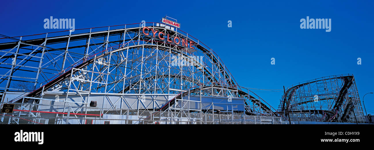 The cyclone roller coaster at coney island hi-res stock photography and ...