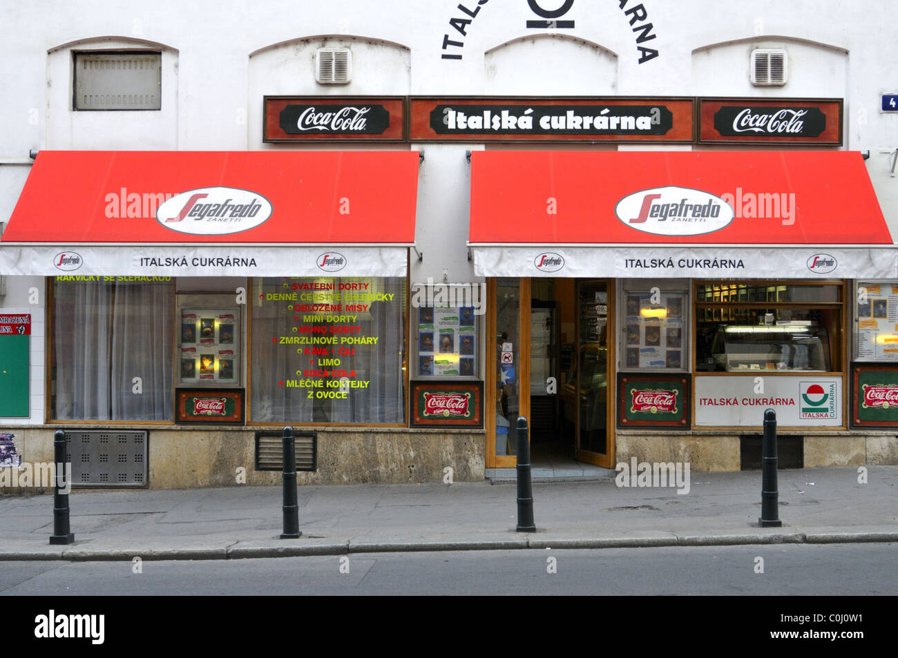 Sweet shop exterior hi-res stock photography and images - Alamy