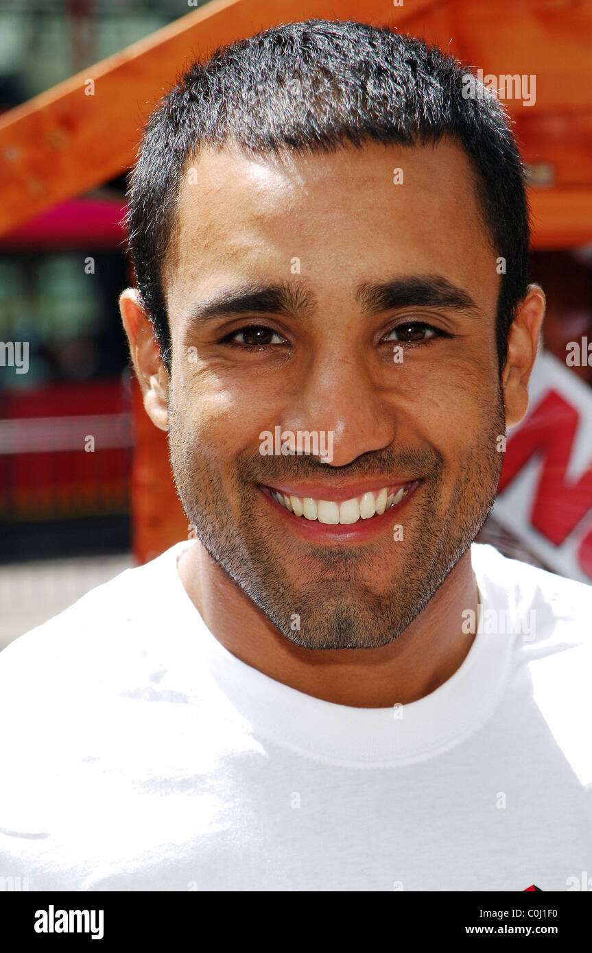 Cricketer ravi bopara hi-res stock photography and images - Alamy