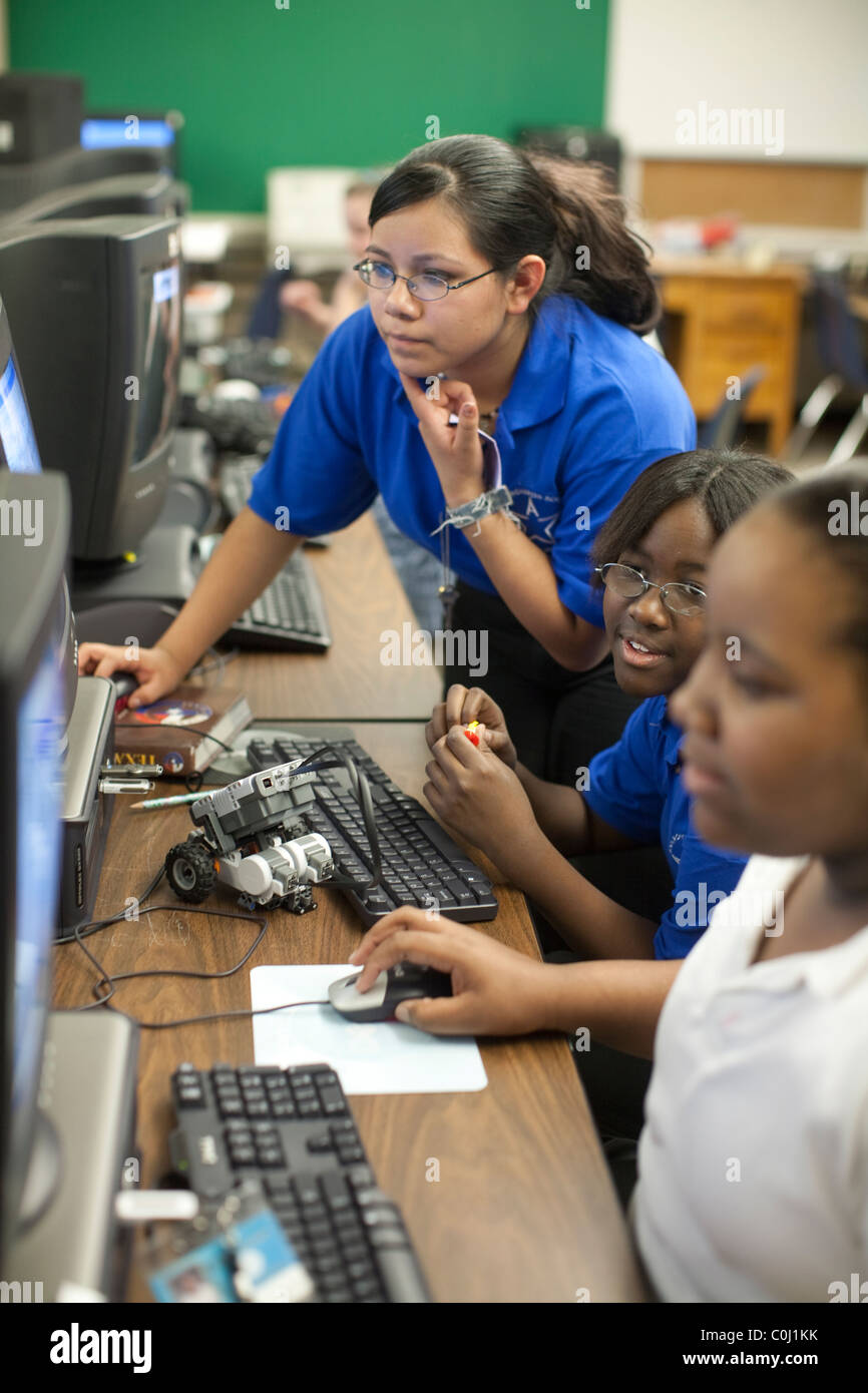 Students at computer texas hi-res stock photography and images - Alamy