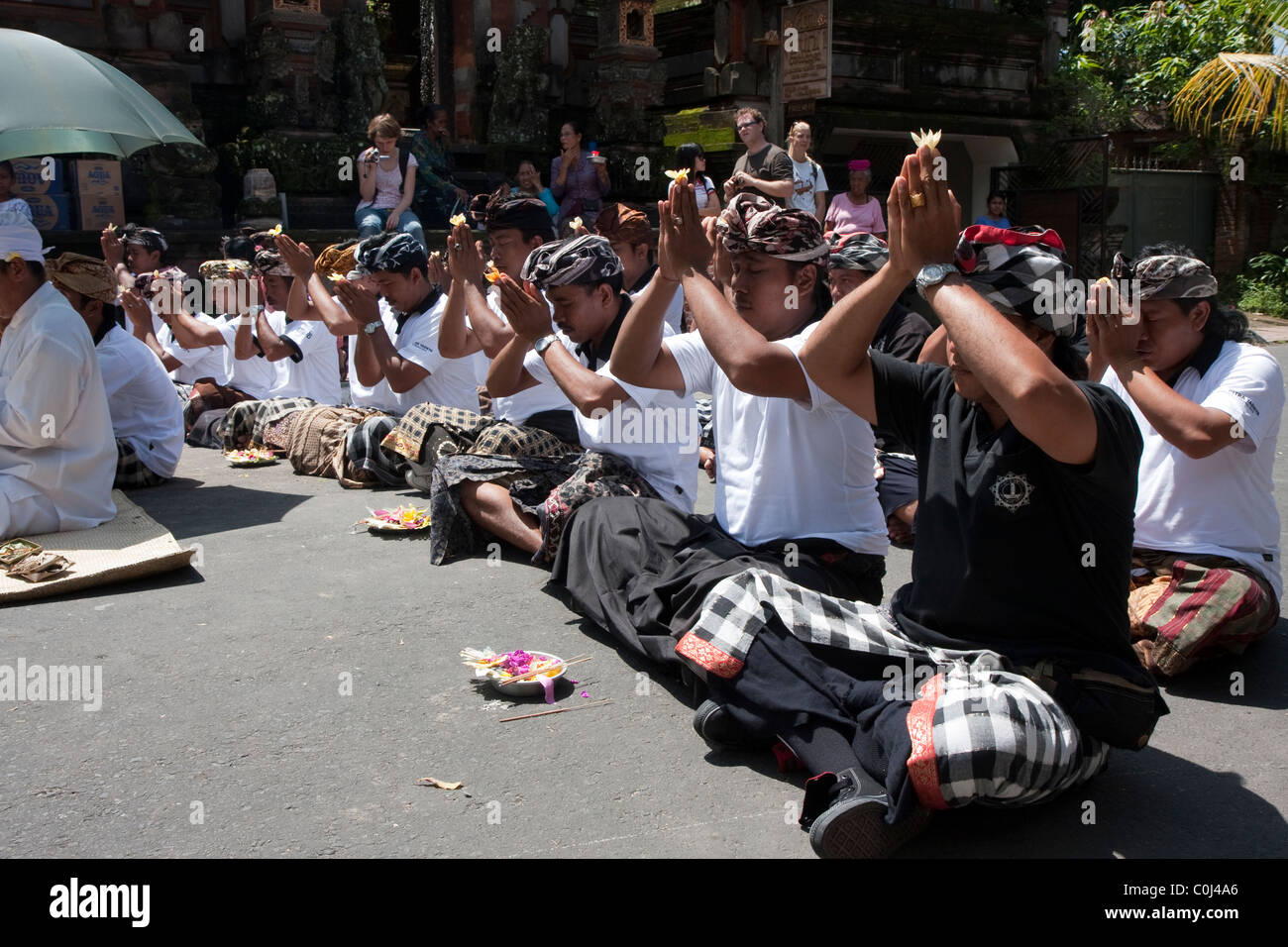 Cremation in Ubud, Bali, Indonesia. Cremations are part of Hindu ...