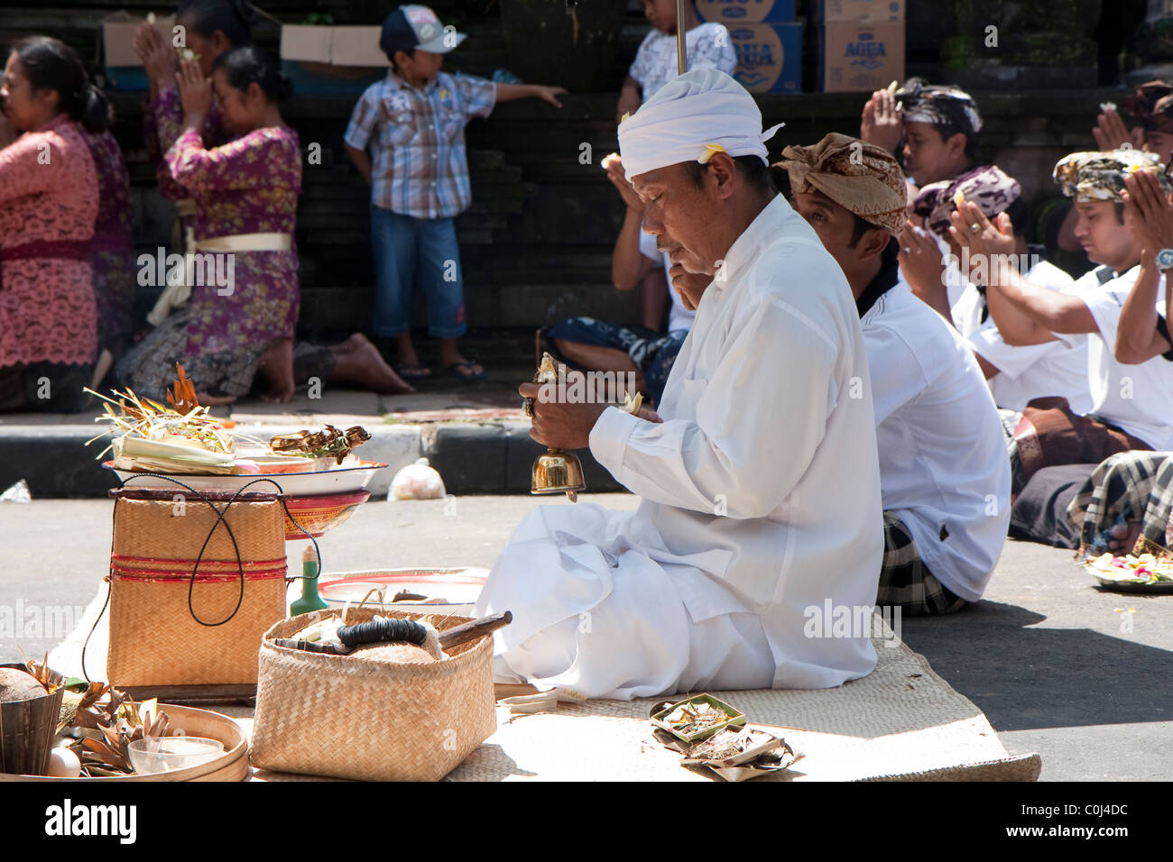 Bali cremation pyre fire hi-res stock photography and images - Alamy