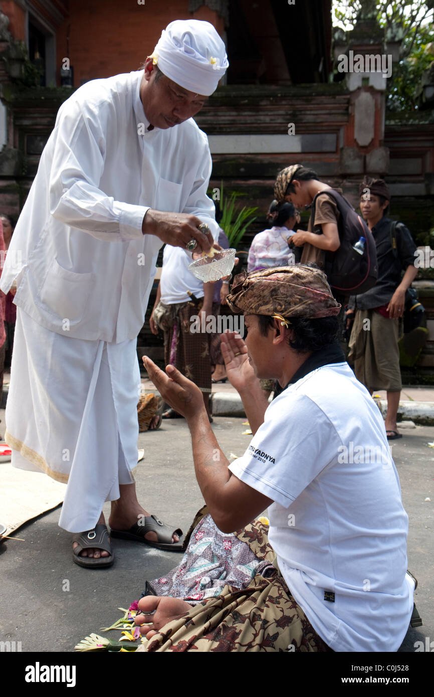 Balinese blessing ceremony bali hi-res stock photography and images - Alamy