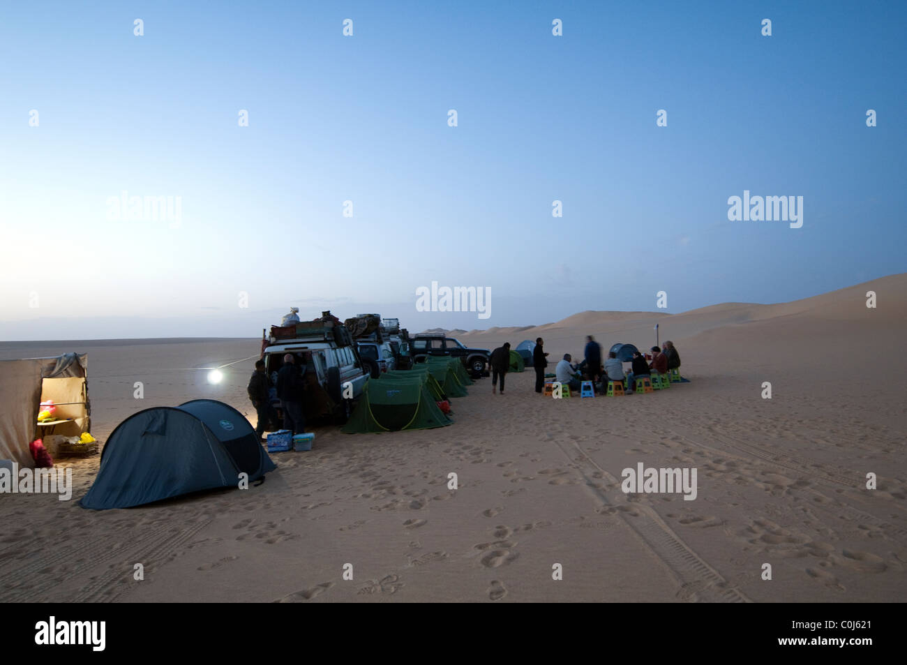 Night view wild camp hi-res stock photography and images - Alamy