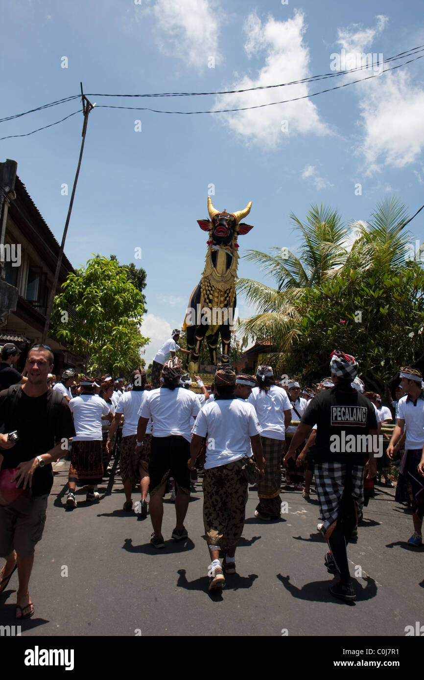 Cremation in Ubud, Bali, Indonesia. Cremations are part of Hindu ...