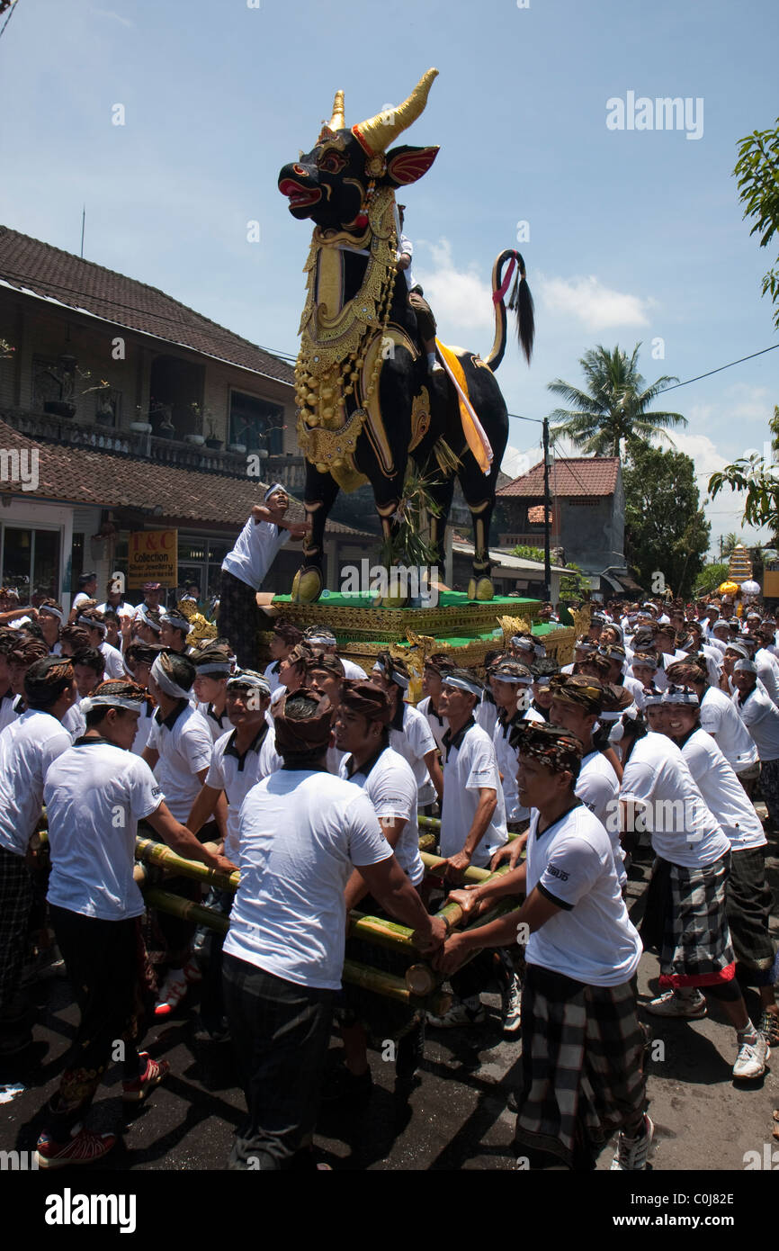 Bali cremation bull tower hi-res stock photography and images - Alamy