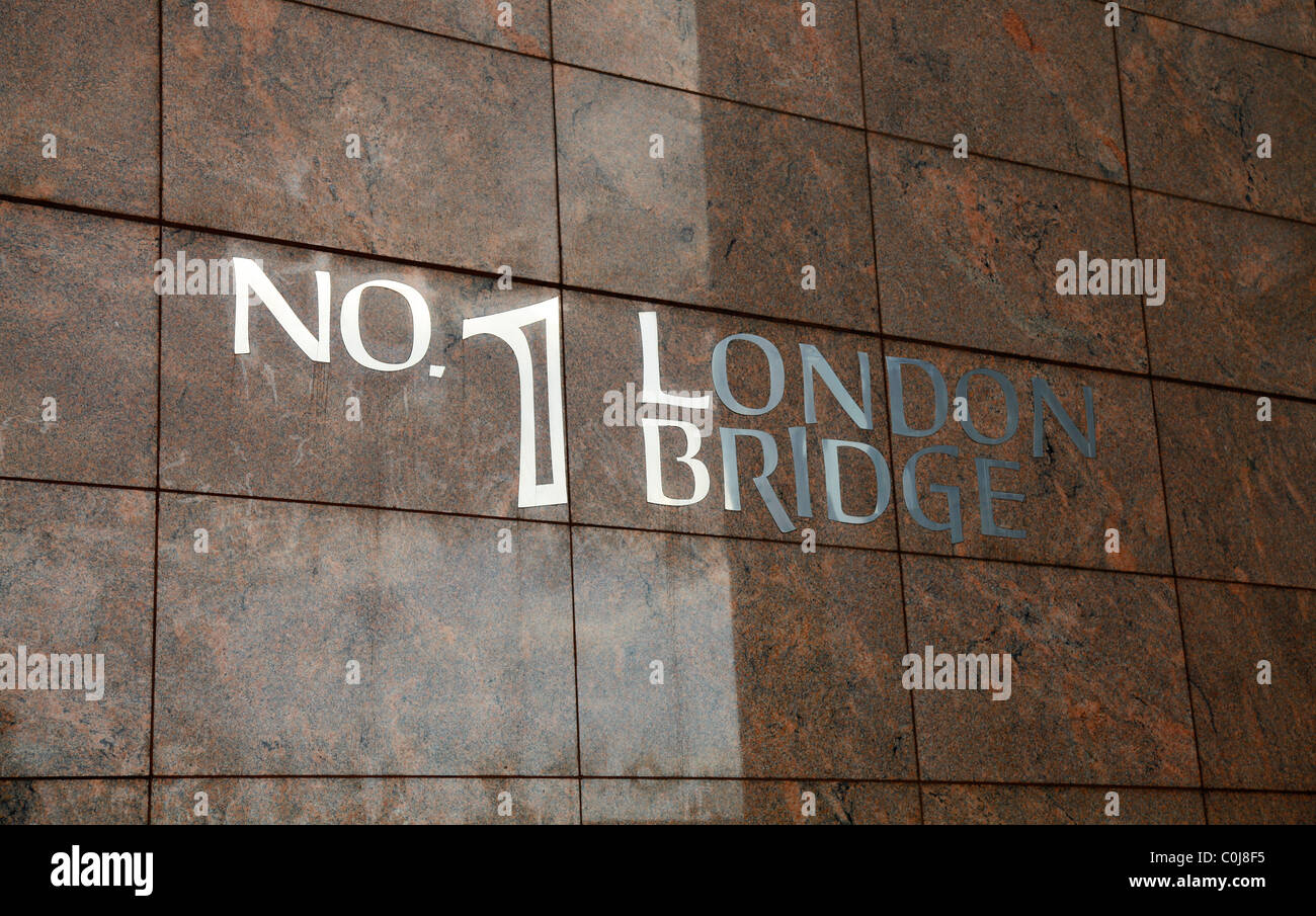 1 london bridge street london hi-res stock photography and images - Alamy
