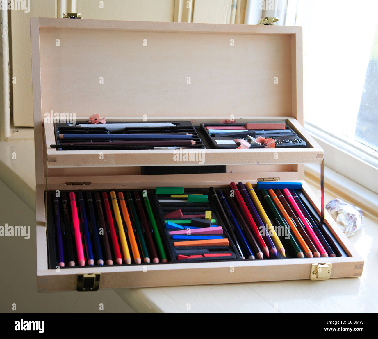 Artist's drawing tools Stock Photo - Alamy