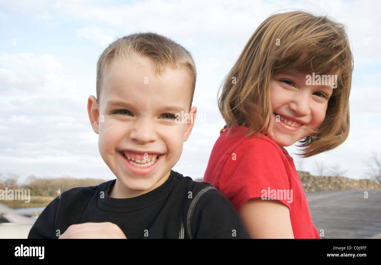 Children smile for the camera hi-res stock photography and images - Alamy