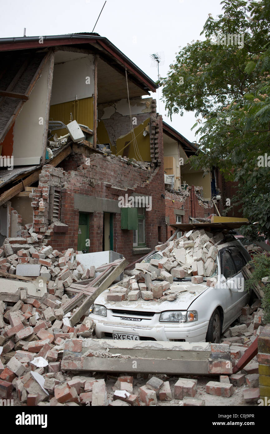 An earthquake damaged building in Christchurch after a Powerful earth ...