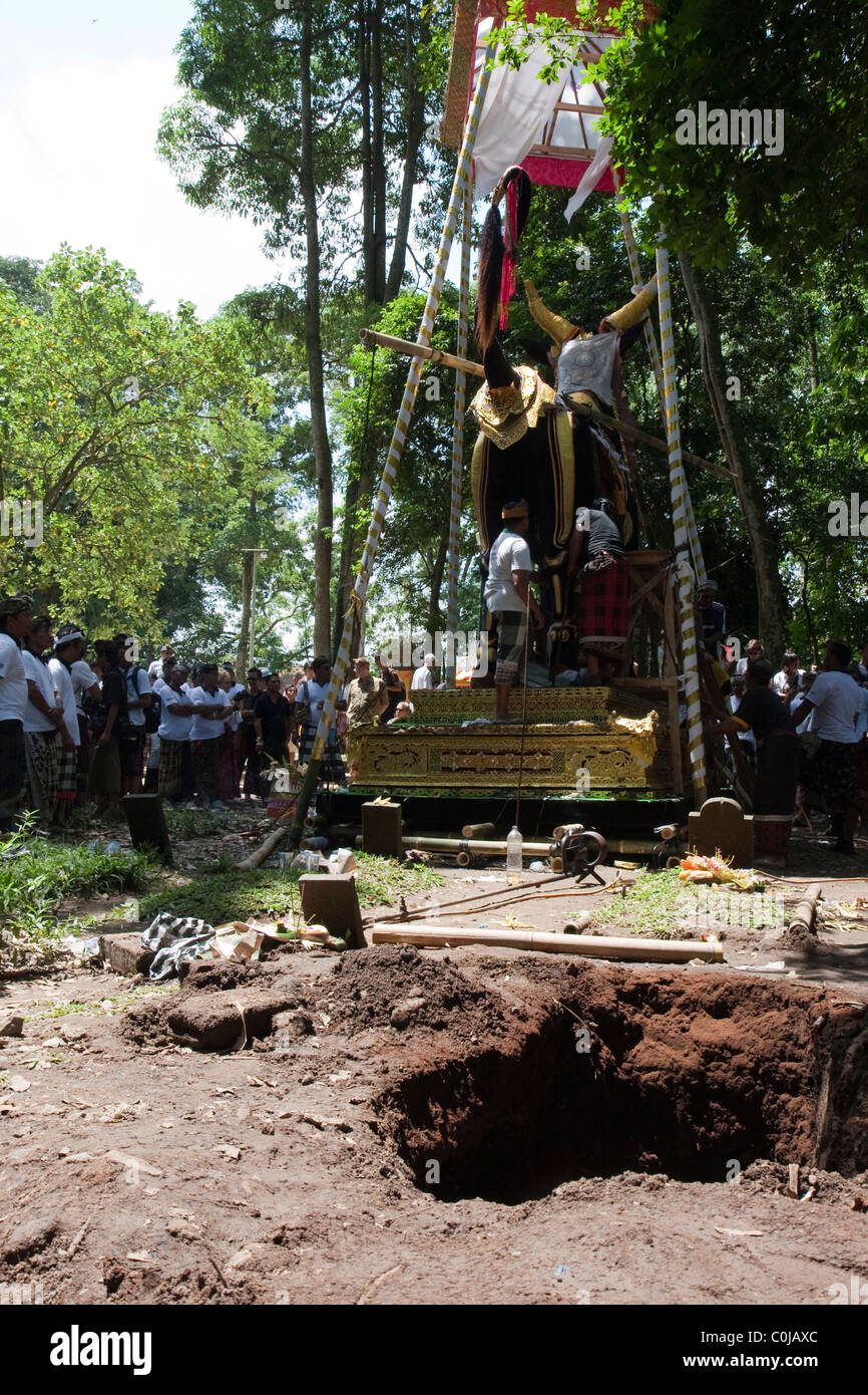 Balinese funeral tower hi-res stock photography and images - Alamy