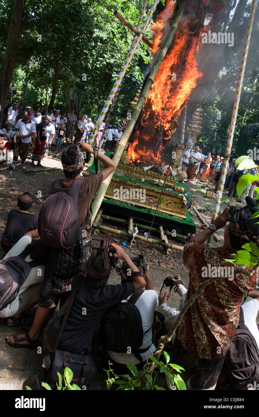 Cremation in Ubud, Bali, Indonesia. Cremation ceremonies are an ...