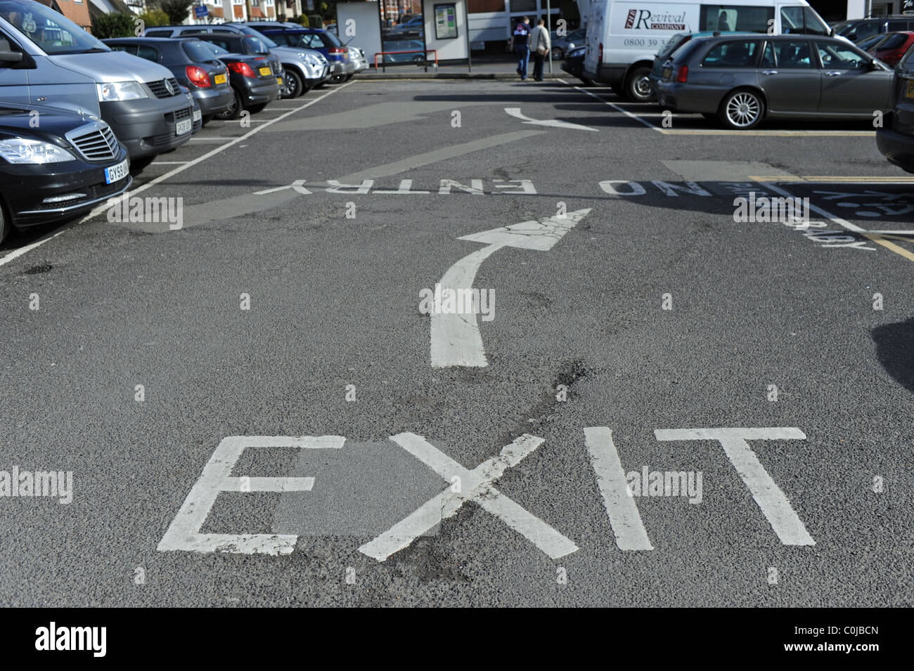 Uk exit this way sign hi-res stock photography and images - Alamy