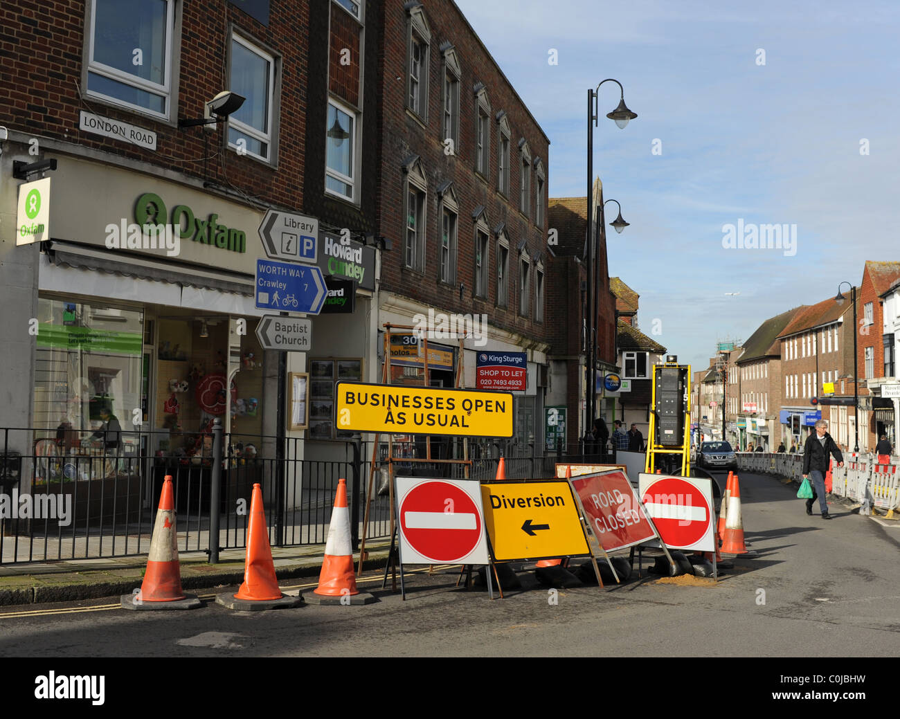 Roadwork signs and diversions at Southern Gas Networks pipelaying in ...