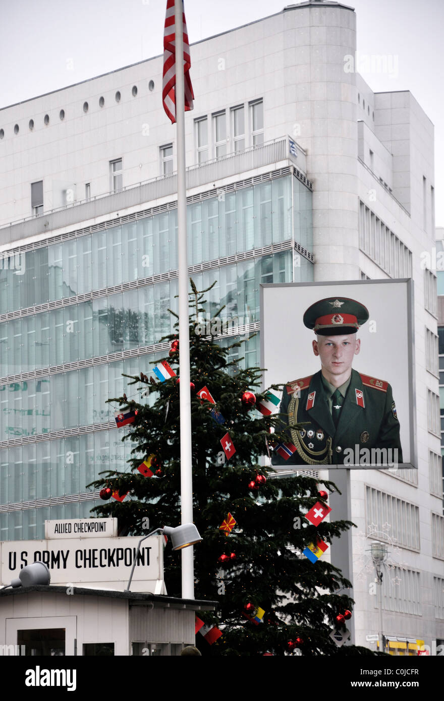 Checkpoint charlie portrait soviet soldier hi-res stock photography and ...