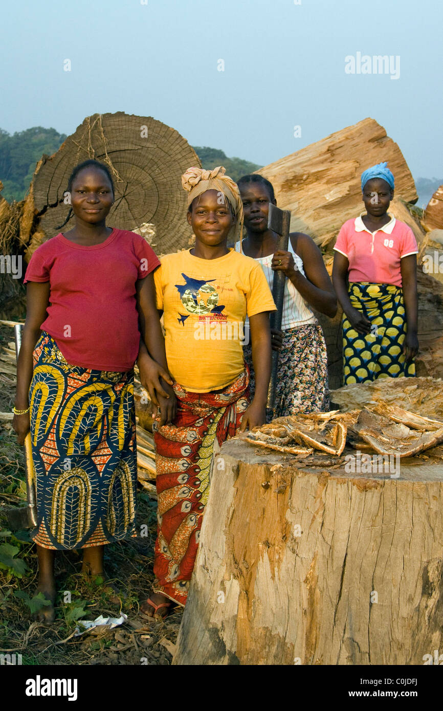Africa women woman ubangi hi-res stock photography and images - Alamy