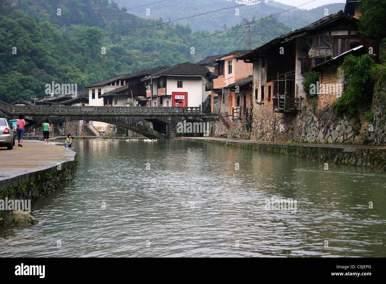 ARCHITECTURAL BEAUTY FUJIAN TULOU Fujian Tulou's beautiful village has ...