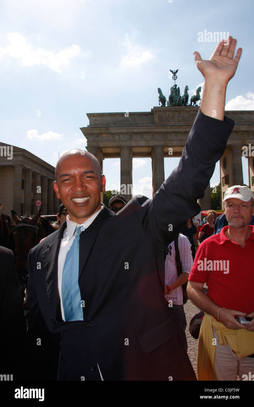 Barack Obama impersonator Luis Lay, a theater actor from Dresden, at ...