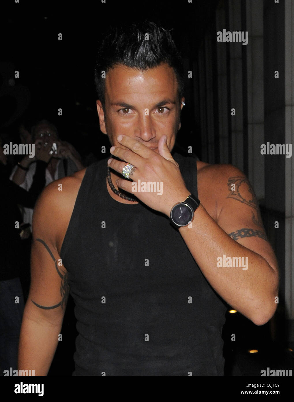 Peter Andre leaves Nobu Park Lane restaurant on his own at 12.30am, but ...