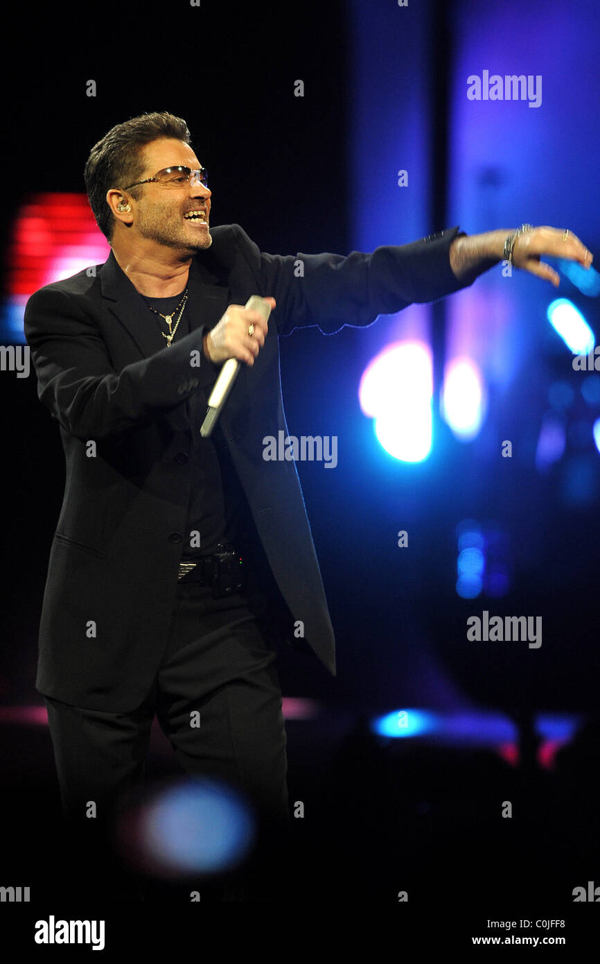 George Michael performs live in concert at Madison Square Garden in New ...