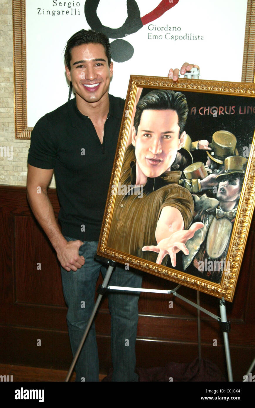 Mario Lopez Mario Lopez is inducted onto the Wall of Fame at Tony's Di ...