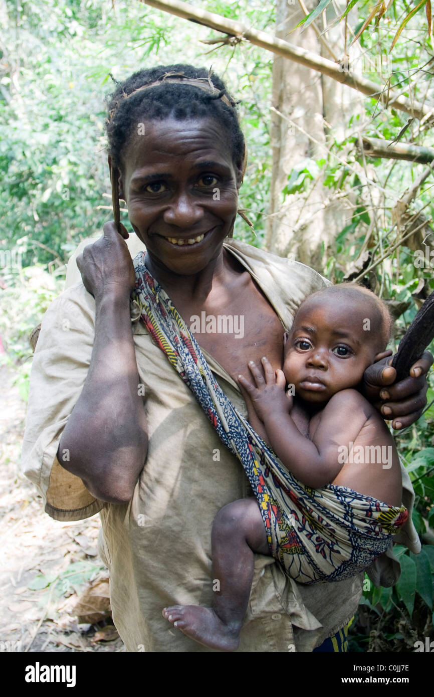 Pygmy family congo hi-res stock photography and images - Alamy