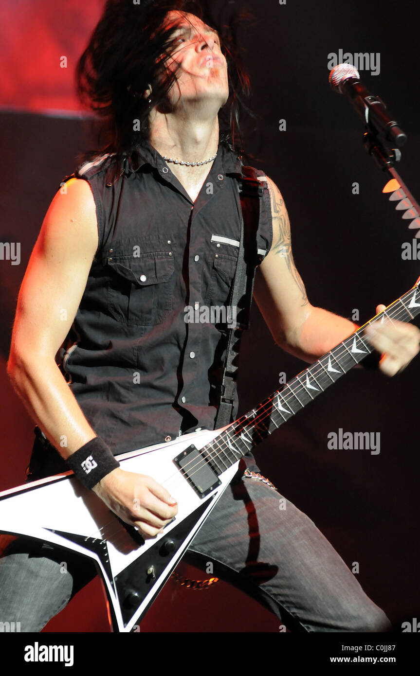 Matt tuck hi-res stock photography and images - Alamy