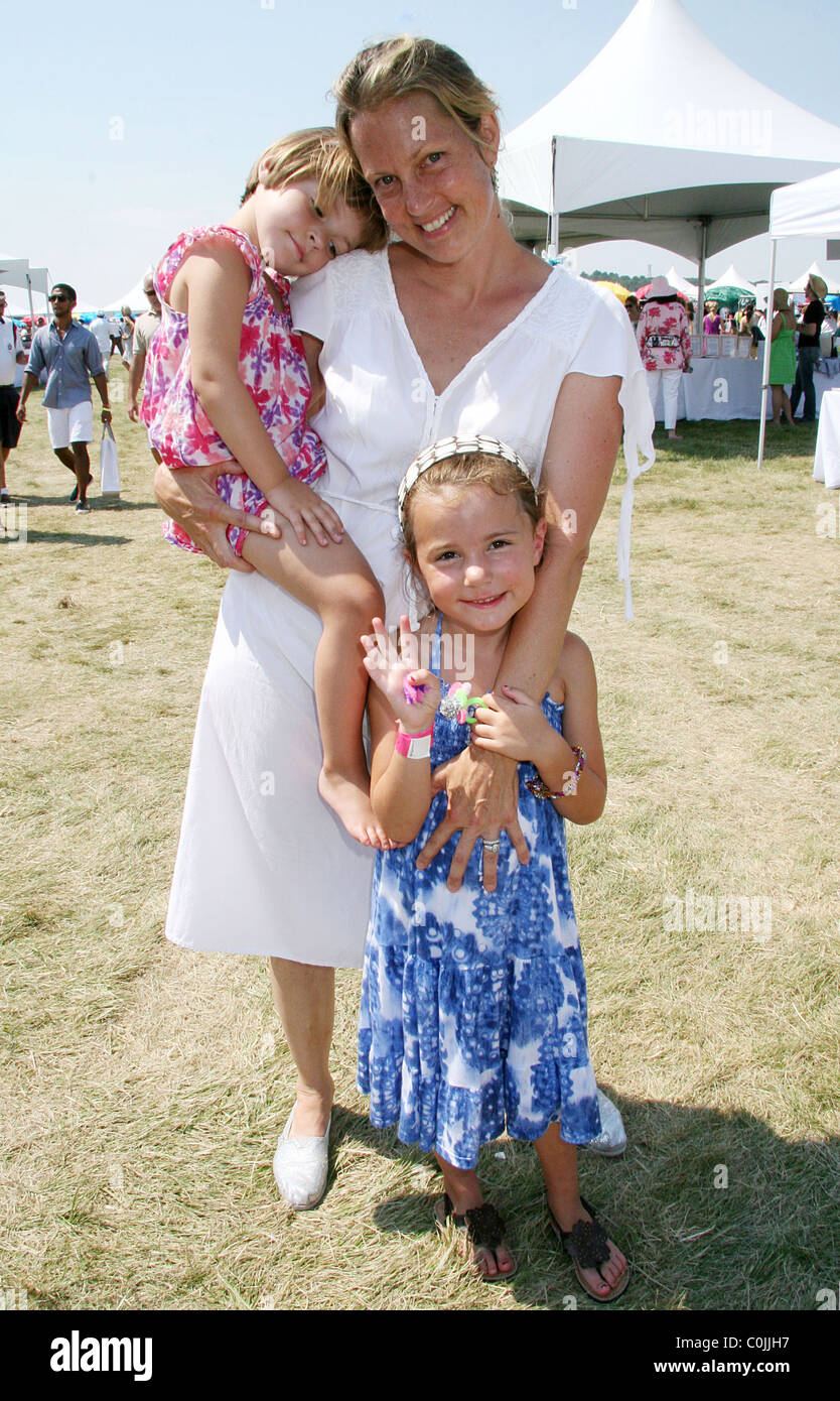 Ali Wentworth and her daughters Super Saturday hosted by Kelly Ripa the ...