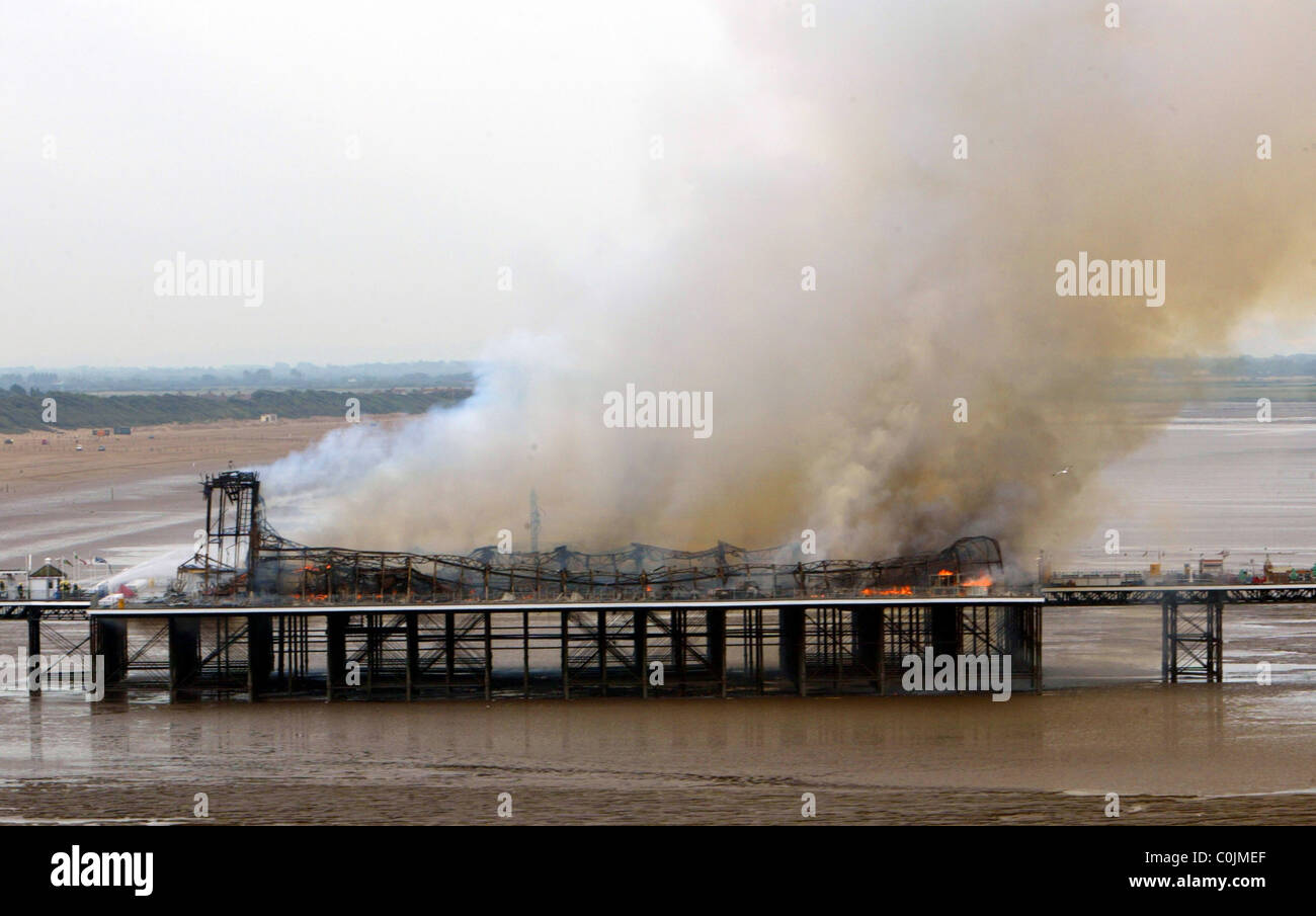 Weston super mares grand pier hi-res stock photography and images - Alamy