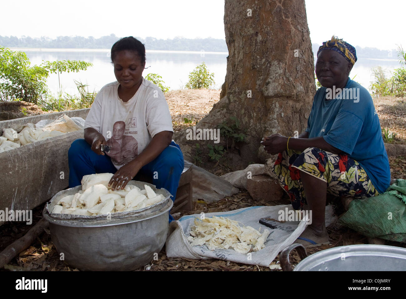 Africa women woman ubangi hi-res stock photography and images - Alamy