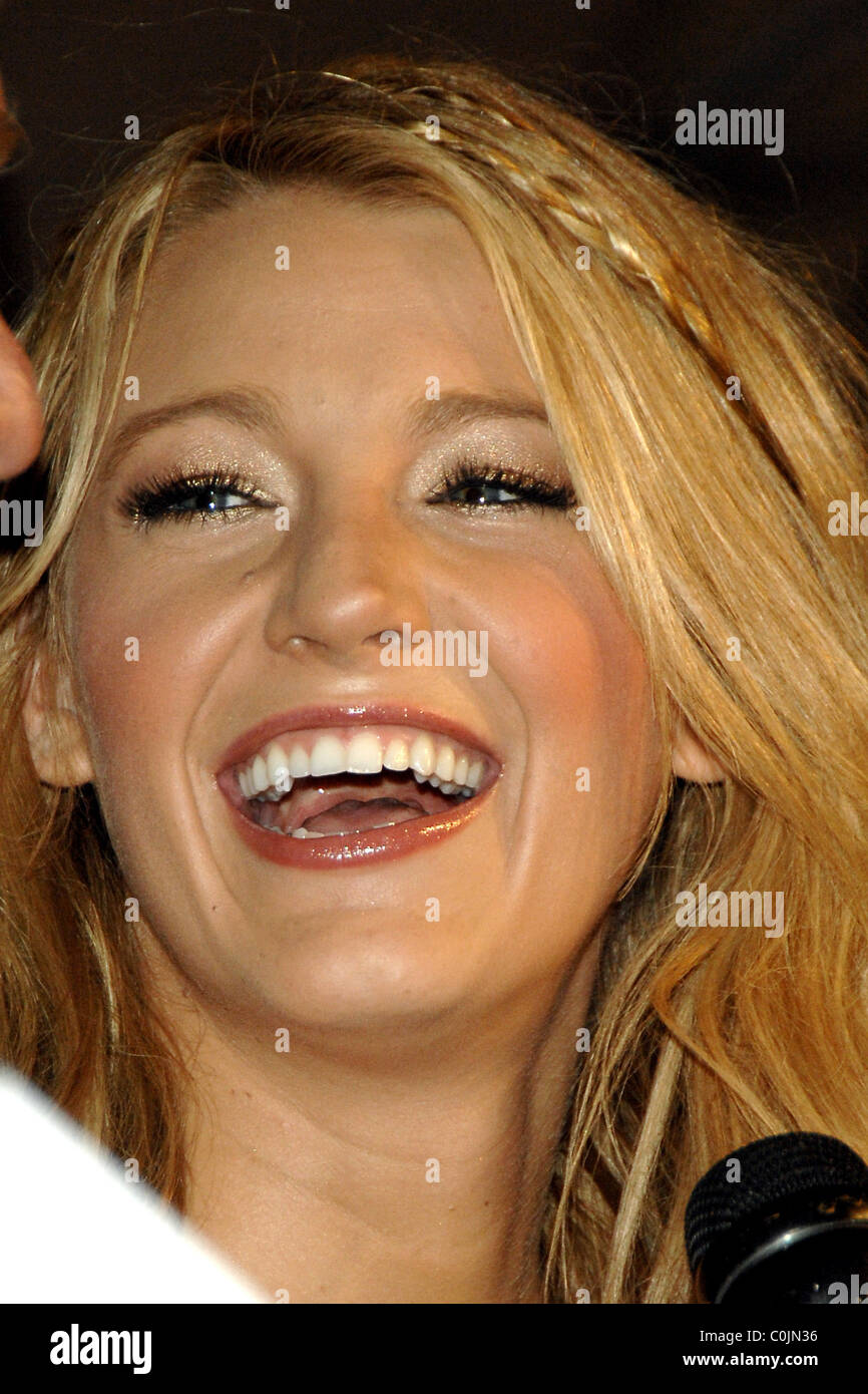 Blake Lively at the Eco-Friendly World Premiere of "The Sisterhood of ...