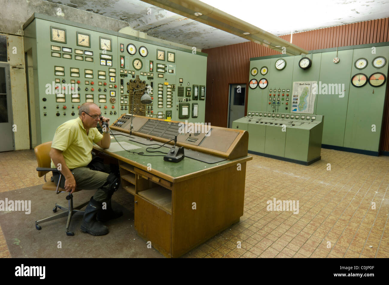 Control room in the industry Stock Photo - Alamy
