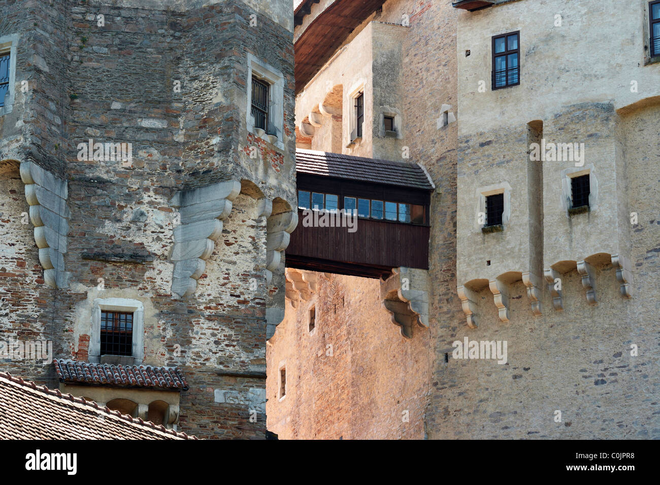 Gothic castle hi-res stock photography and images - Alamy