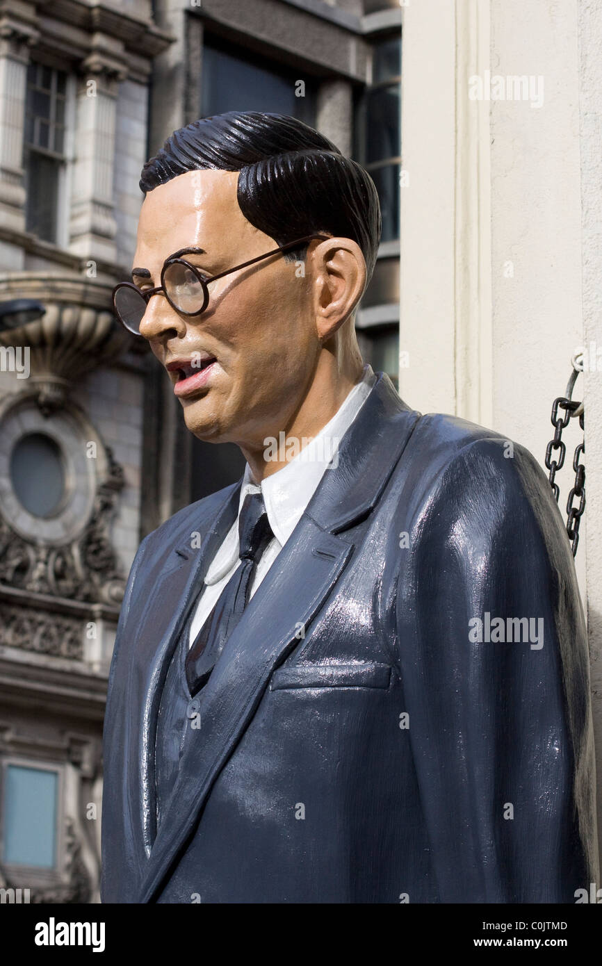 World's tallest man hi-res stock photography and images - Alamy